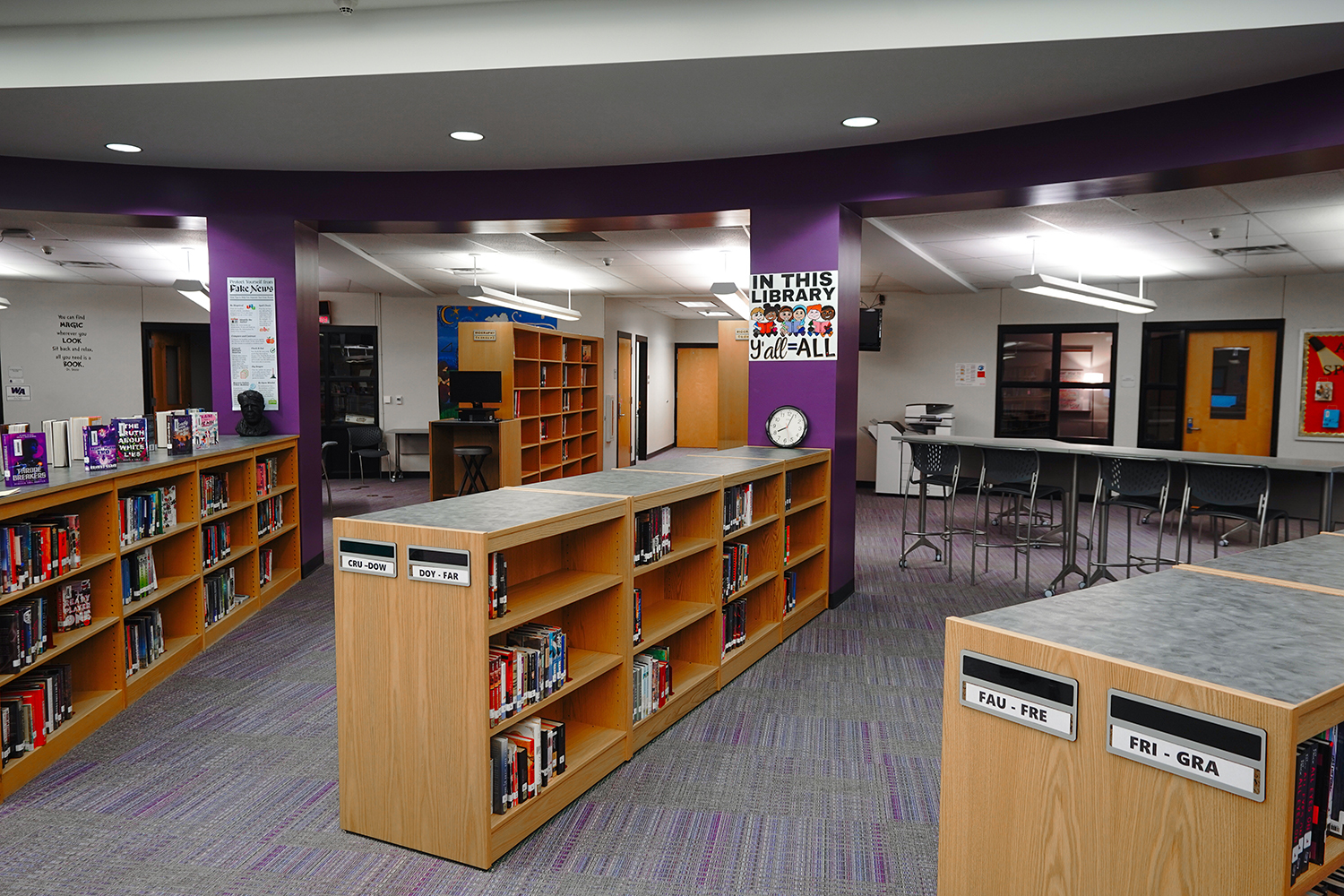 West Ashley HS Media Center | Gallery | mediatechnologies