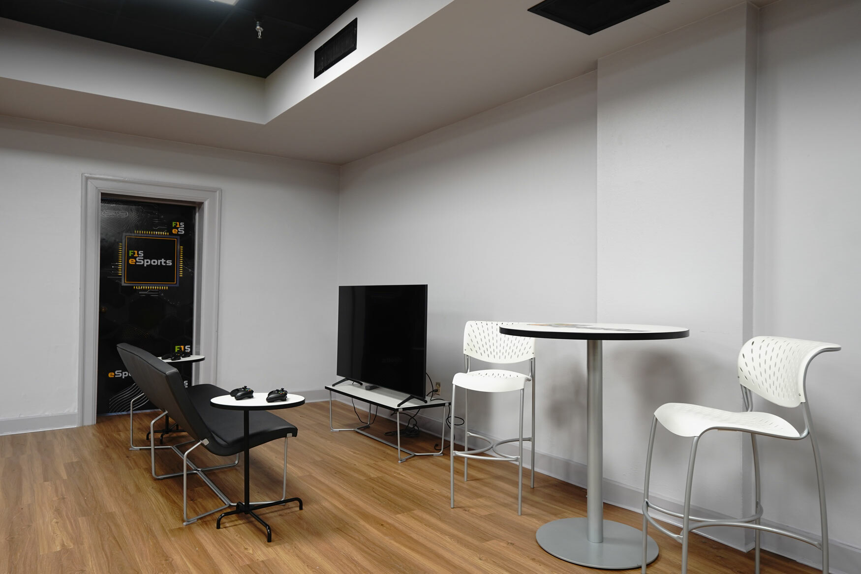 eSports, gaming, technology, furniture,… | mediatechnologies