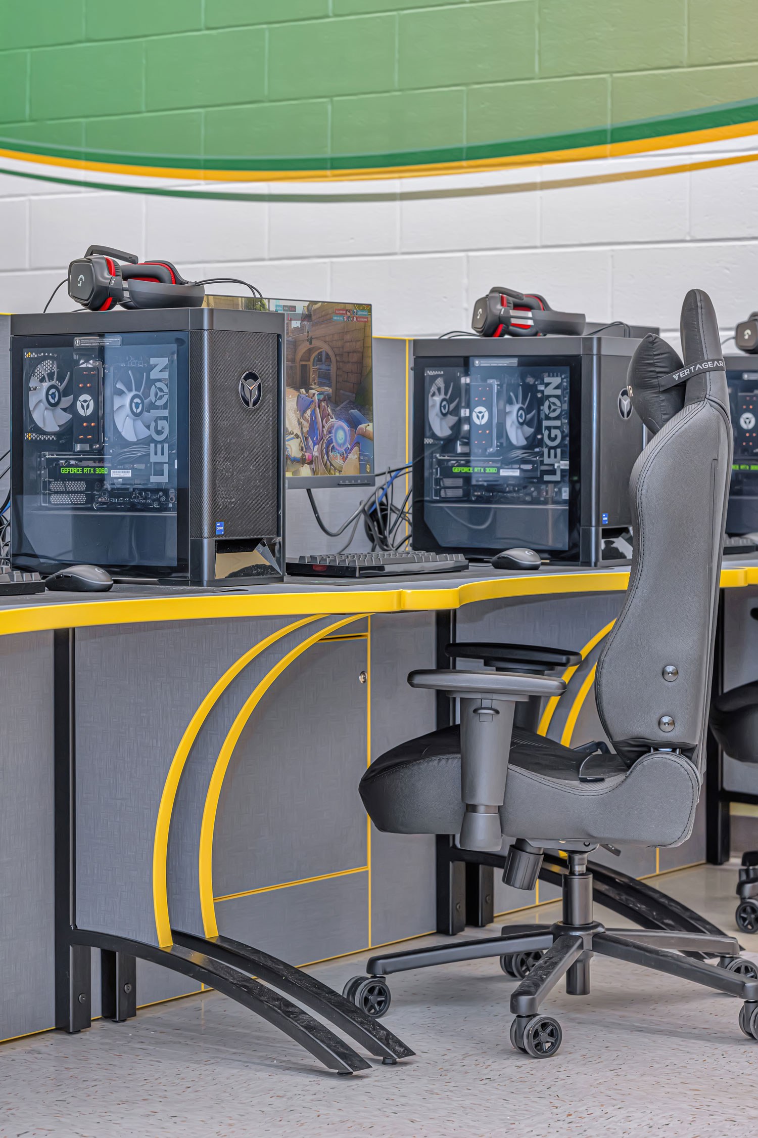 Summerville High School Esports Arena | Gallery | mediatechnologies