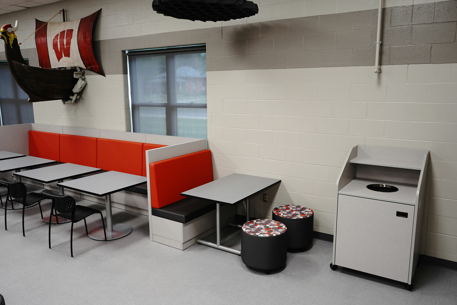 Ealy Upper Elementary Cafeteria | Gallery | mediatechnologies